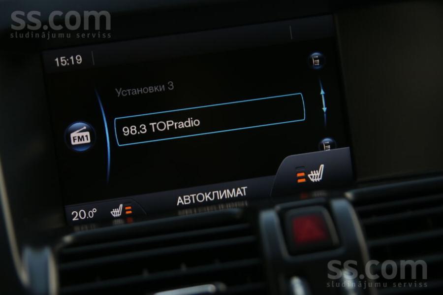 Black Volvo XC60 2013 in Riga, with an engine capacity of 2.00 L and mileage of 263 thousand km for 7990 €, photo 29 on AUTOMOTO.COM.LV