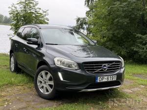Melns Volvo XC60 2013 Aizkraukle, ar dzinēja tilpumu 2.00 L un nobraukumu 262 tūkst. km par 9770 €, foto  vietnē AUTOMOTO.COM.LV