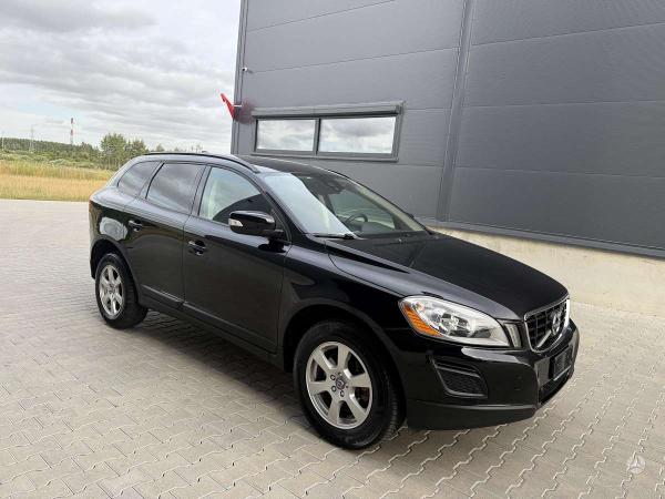 Melns Volvo XC60 2013 Šauļi, ar dzinēja tilpumu 1.98 L un nobraukumu 202 tūkst. km par 6950 €, foto 3 vietnē AUTOMOTO.COM.LV