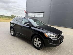 Melns Volvo XC60 2013 Šauļi, ar dzinēja tilpumu 1.98 L un nobraukumu 202 tūkst. km par 6950 €, foto 4 vietnē AUTOMOTO.COM.LV