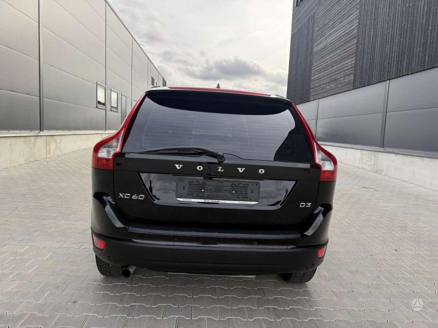 Melns Volvo XC60 2013 Šauļi, ar dzinēja tilpumu 1.98 L un nobraukumu 202 tūkst. km par 6950 €, foto 7 vietnē AUTOMOTO.COM.LV