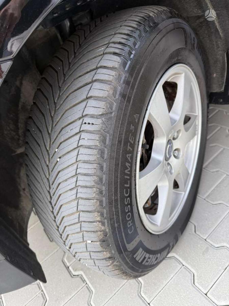 Melns Volvo XC60 2013 Šauļi, ar dzinēja tilpumu 1.98 L un nobraukumu 202 tūkst. km par 6950 €, foto 22 vietnē AUTOMOTO.COM.LV