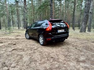 Black Volvo XC60 2013 in Daugavpils, with an engine capacity of 2.00 L and mileage of 231 thousand km for 9500 €, photo 6 on AUTOMOTO.COM.LV