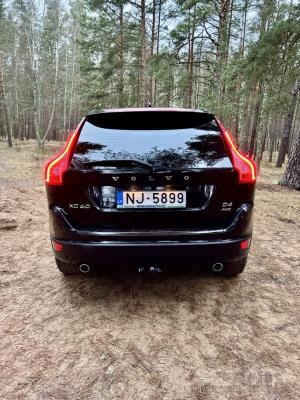 Black Volvo XC60 2013 in Daugavpils, with an engine capacity of 2.00 L and mileage of 231 thousand km for 9500 €, photo 8 on AUTOMOTO.COM.LV