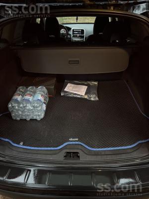 Black Volvo XC60 2013 in Daugavpils, with an engine capacity of 2.00 L and mileage of 231 thousand km for 9500 €, photo 12 on AUTOMOTO.COM.LV