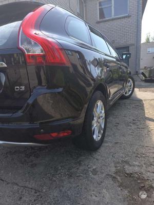 Black Volvo XC60 2013 in Raseiniai, with an engine capacity of 1.98 L and mileage of 90 thousand km for 14350 €, photo 7 on AUTOMOTO.COM.LV