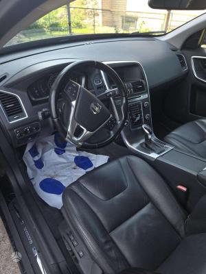 Black Volvo XC60 2013 in Raseiniai, with an engine capacity of 1.98 L and mileage of 90 thousand km for 14350 €, photo 8 on AUTOMOTO.COM.LV