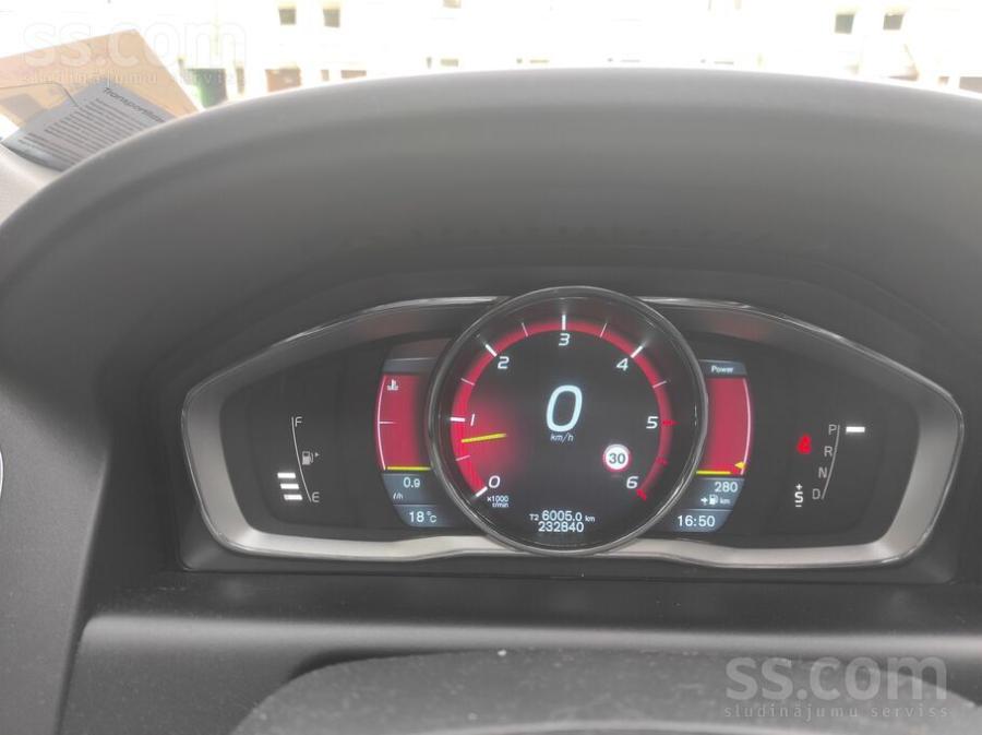 Melns Volvo XC60 2013 Rīga, ar dzinēja tilpumu 2.40 L un nobraukumu 233 tūkst. km par 13000 €, foto 6 vietnē AUTOMOTO.COM.LV