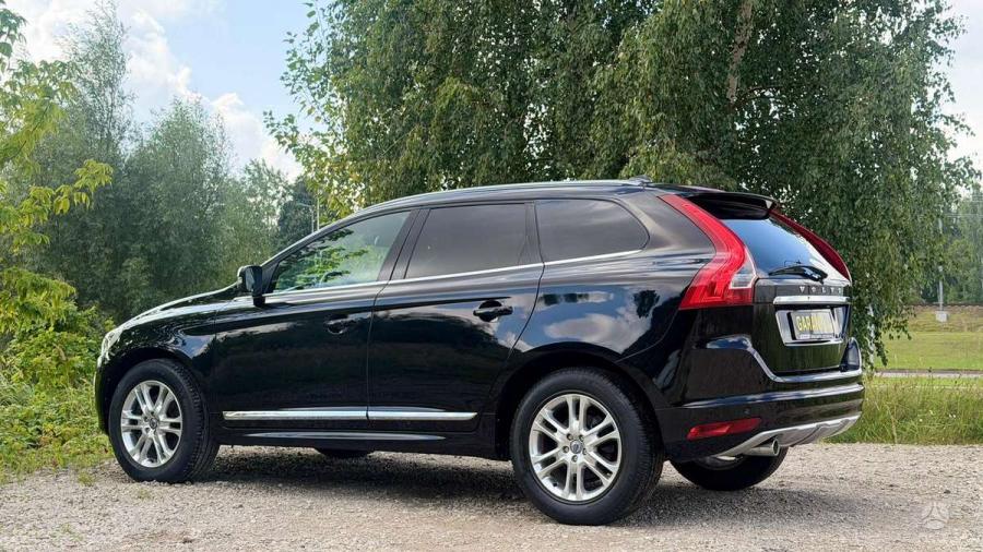 Black Volvo XC60 2013 in Siauliai, with an engine capacity of 1.98 L and mileage of 264 thousand km for 11950 €, photo 4 on AUTOMOTO.COM.LV