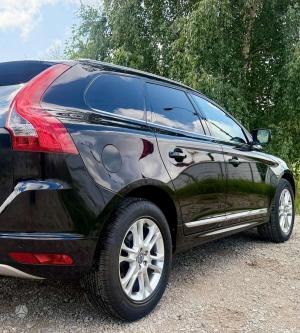 Black Volvo XC60 2013 in Siauliai, with an engine capacity of 1.98 L and mileage of 264 thousand km for 11950 €, photo 11 on AUTOMOTO.COM.LV