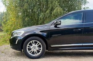 Black Volvo XC60 2013 in Siauliai, with an engine capacity of 1.98 L and mileage of 264 thousand km for 11950 €, photo 14 on AUTOMOTO.COM.LV