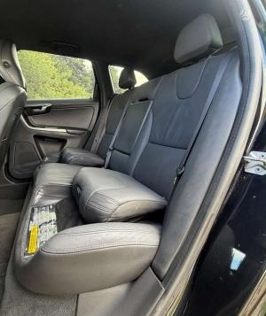 Black Volvo XC60 2013 in Siauliai, with an engine capacity of 1.98 L and mileage of 264 thousand km for 11950 €, photo 24 on AUTOMOTO.COM.LV