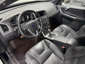Black Volvo XC60 2013 in Utena, with an engine capacity of 2.40 L and mileage of 308 thousand km for 12250 €, photo 6 on AUTOMOTO.COM.LV