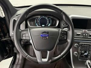 Black Volvo XC60 2013 in Utena, with an engine capacity of 2.40 L and mileage of 308 thousand km for 12250 €, photo 7 on AUTOMOTO.COM.LV