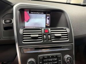Black Volvo XC60 2013 in Utena, with an engine capacity of 2.40 L and mileage of 308 thousand km for 12250 €, photo 14 on AUTOMOTO.COM.LV