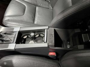 Black Volvo XC60 2013 in Utena, with an engine capacity of 2.40 L and mileage of 308 thousand km for 12250 €, photo 17 on AUTOMOTO.COM.LV