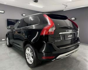 Black Volvo XC60 2013 in Utena, with an engine capacity of 2.40 L and mileage of 308 thousand km for 12250 €, photo 42 on AUTOMOTO.COM.LV