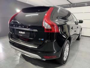 Black Volvo XC60 2013 in Utena, with an engine capacity of 2.40 L and mileage of 308 thousand km for 12250 €, photo 43 on AUTOMOTO.COM.LV