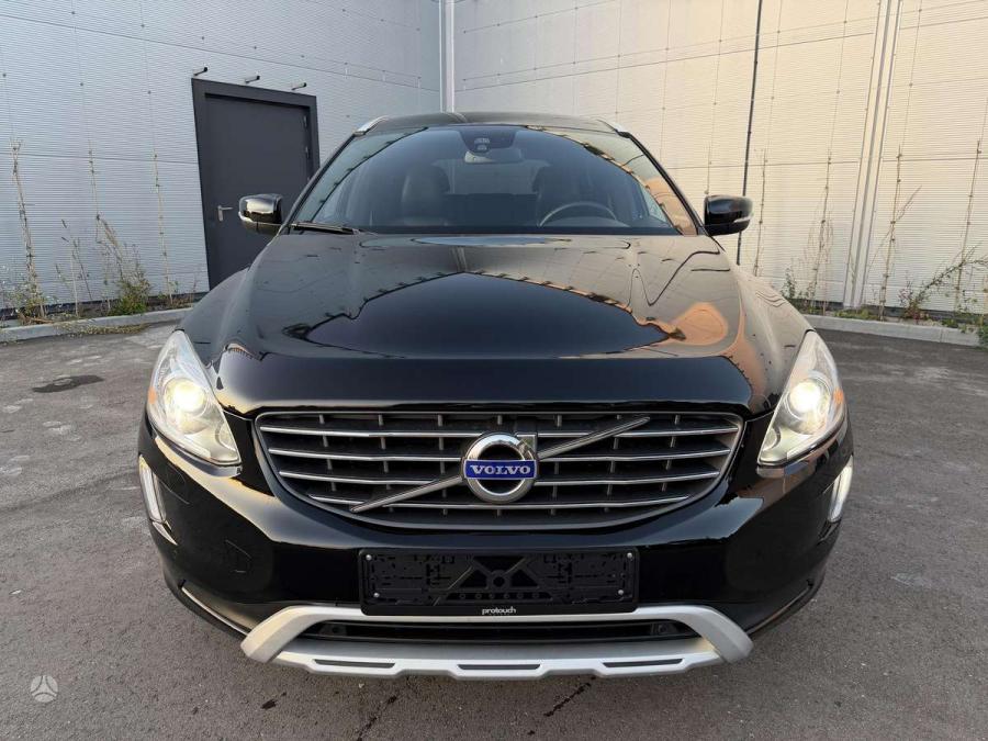 Black Volvo XC60 2013 in Utena, with an engine capacity of 2.40 L and mileage of 308 thousand km for 12250 €, photo 50 on AUTOMOTO.COM.LV
