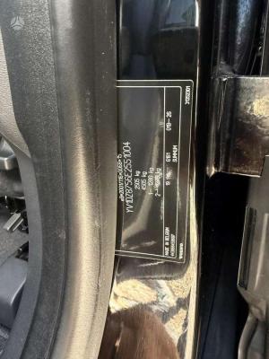 Black Volvo XC60 2013 in Utena, with an engine capacity of 2.40 L and mileage of 308 thousand km for 12250 €, photo 58 on AUTOMOTO.COM.LV