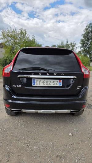 Black Volvo XC60 2013 in Kaunas, with an engine capacity of 2.40 L and mileage of 238 thousand km for 13100 €, photo 12 on AUTOMOTO.COM.LV