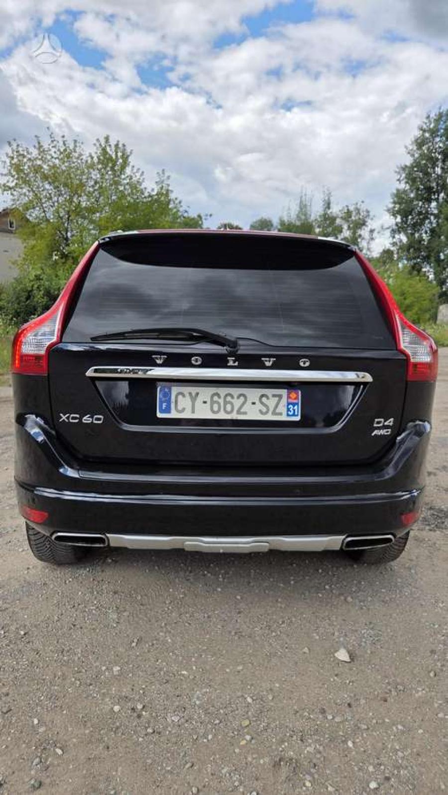 Black Volvo XC60 2013 in Kaunas, with an engine capacity of 2.40 L and mileage of 238 thousand km for 13100 €, photo 12 on AUTOMOTO.COM.LV