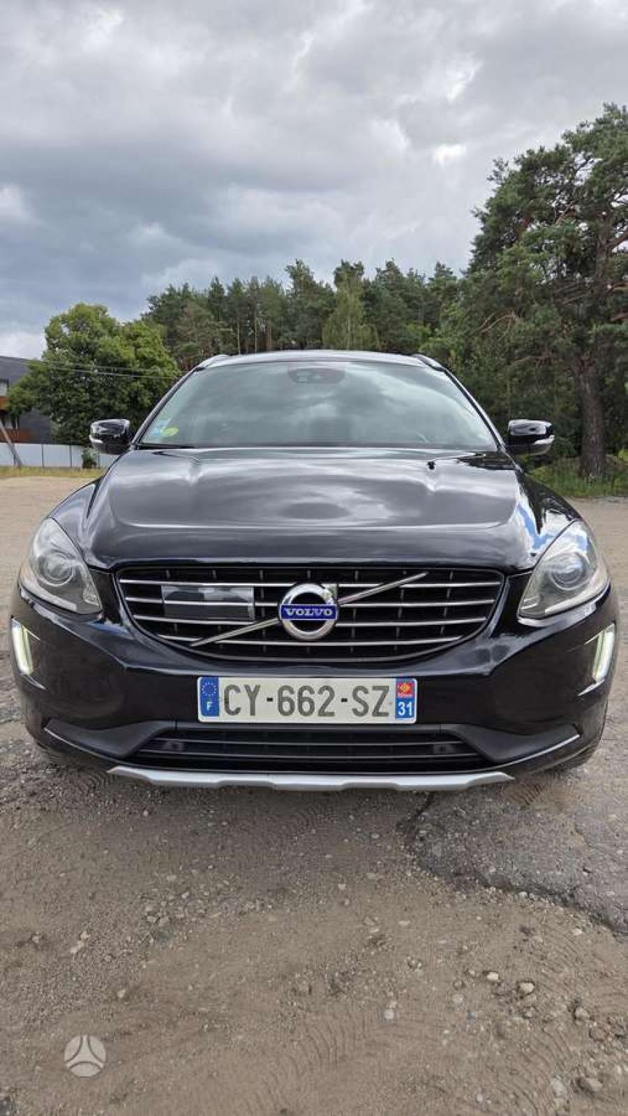 Black Volvo XC60 2013 in Kaunas, with an engine capacity of 2.40 L and mileage of 238 thousand km for 13100 €, photo 13 on AUTOMOTO.COM.LV
