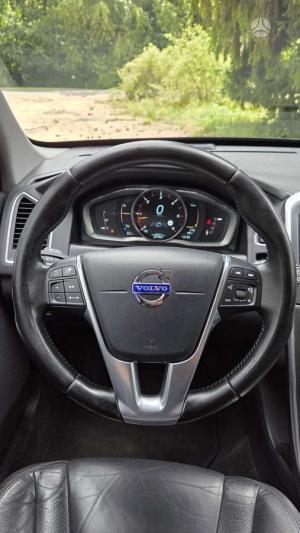 Black Volvo XC60 2013 in Kaunas, with an engine capacity of 2.40 L and mileage of 238 thousand km for 13100 €, photo 16 on AUTOMOTO.COM.LV