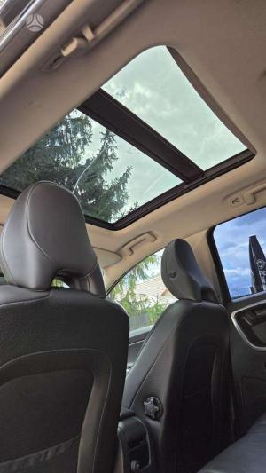 Black Volvo XC60 2013 in Kaunas, with an engine capacity of 2.40 L and mileage of 238 thousand km for 13100 €, photo 23 on AUTOMOTO.COM.LV