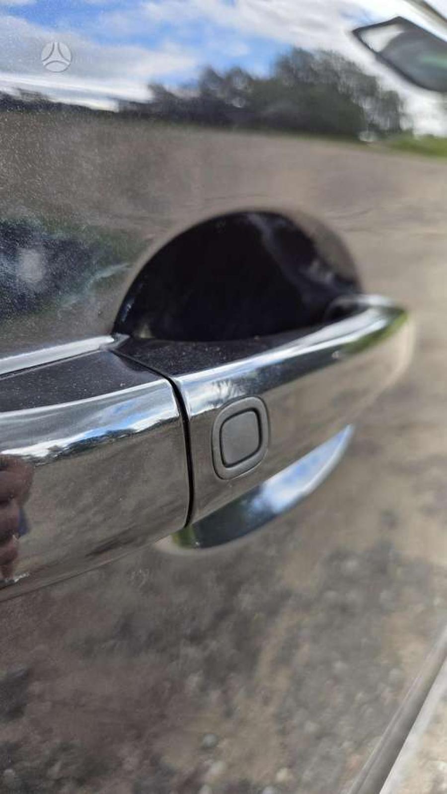Black Volvo XC60 2013 in Kaunas, with an engine capacity of 2.40 L and mileage of 238 thousand km for 13100 €, photo 25 on AUTOMOTO.COM.LV