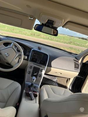 Black Volvo XC60 2013 in Marijampole, with an engine capacity of 3.19 L and mileage of 165 thousand km for 8399 €, photo 21 on AUTOMOTO.COM.LV