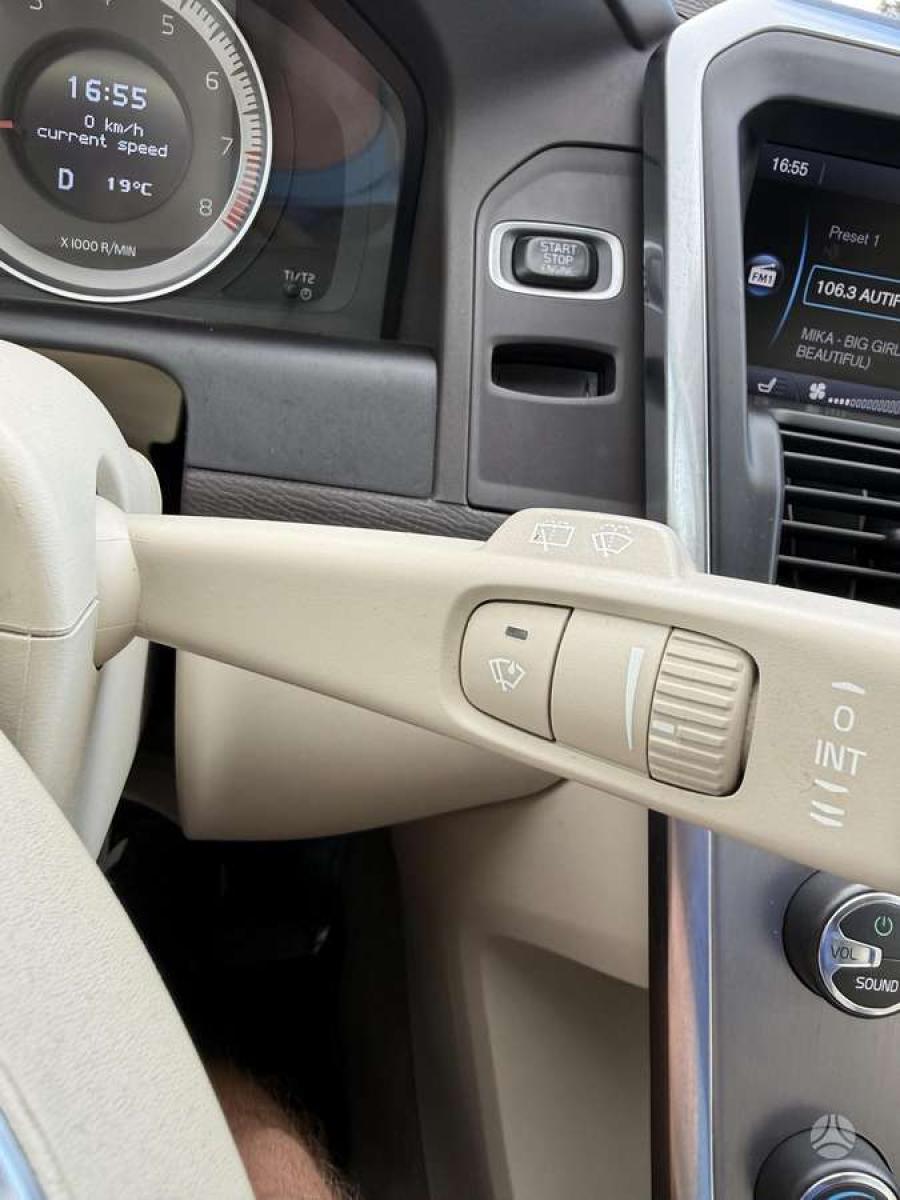 Black Volvo XC60 2013 in Marijampole, with an engine capacity of 3.19 L and mileage of 165 thousand km for 8399 €, photo 34 on AUTOMOTO.COM.LV