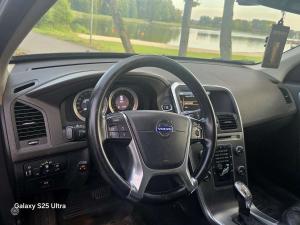 Melns Volvo XC60 2013 Viļņa, ar dzinēja tilpumu 3.00 L un nobraukumu 275 tūkst. km par 8500 €, foto 4 vietnē AUTOMOTO.COM.LV