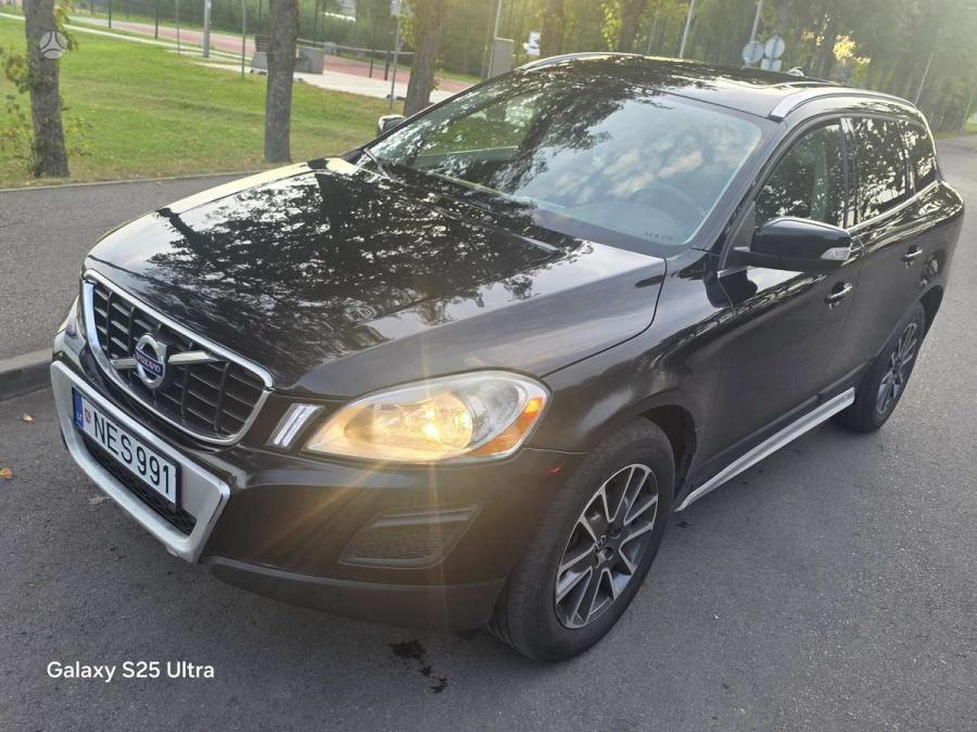 Melns Volvo XC60 2013 Viļņa, ar dzinēja tilpumu 3.00 L un nobraukumu 275 tūkst. km par 8500 €, foto 7 vietnē AUTOMOTO.COM.LV