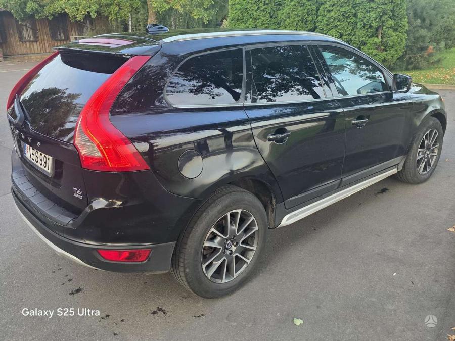 Melns Volvo XC60 2013 Viļņa, ar dzinēja tilpumu 3.00 L un nobraukumu 275 tūkst. km par 8500 €, foto 11 vietnē AUTOMOTO.COM.LV
