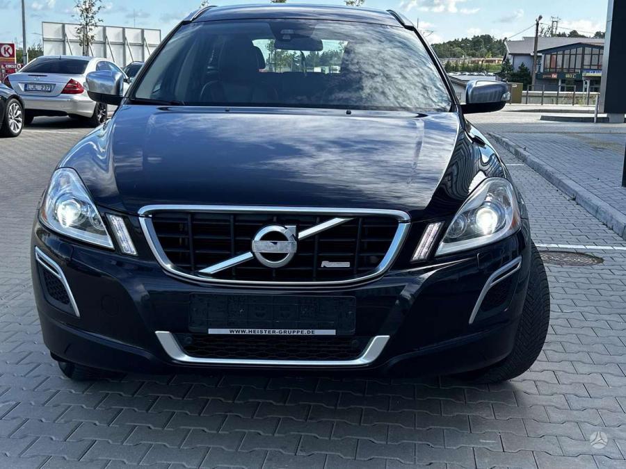 Melns Volvo XC60 2013 Viļņa, ar dzinēja tilpumu 2.00 L un nobraukumu 281 tūkst. km par 8199 €, foto 9 vietnē AUTOMOTO.COM.LV