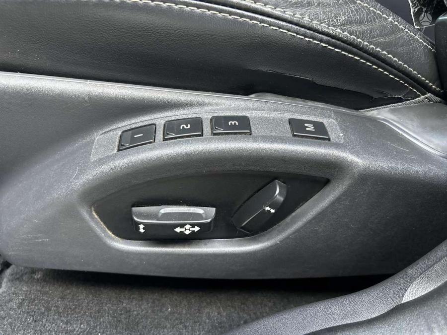 Melns Volvo XC60 2013 Viļņa, ar dzinēja tilpumu 2.00 L un nobraukumu 281 tūkst. km par 8199 €, foto 15 vietnē AUTOMOTO.COM.LV