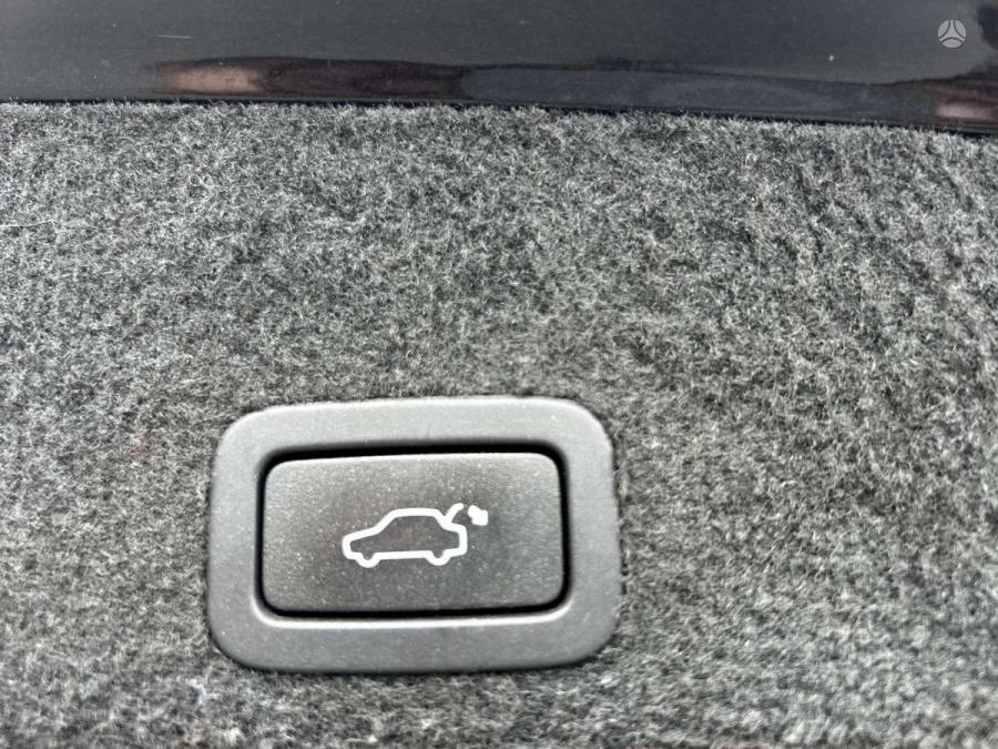 Melns Volvo XC60 2013 Viļņa, ar dzinēja tilpumu 2.00 L un nobraukumu 281 tūkst. km par 8199 €, foto 18 vietnē AUTOMOTO.COM.LV