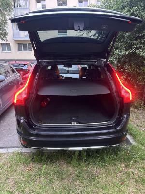 Black Volvo XC60 2013 in Trakai, with an engine capacity of 2.40 L and mileage of 306 thousand km for 12200 €, photo 7 on AUTOMOTO.COM.LV