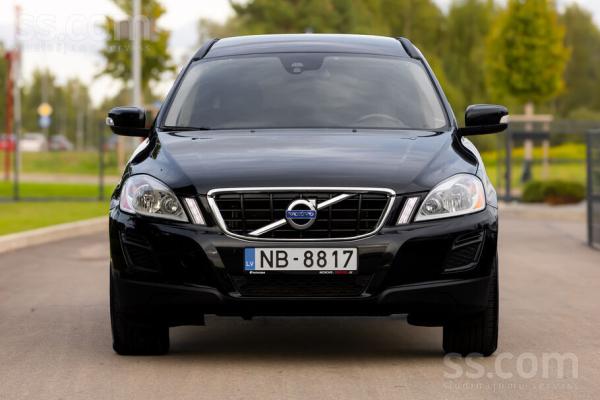 Black Volvo XC60 2013 in Jelgava, with an engine capacity of 2.40 L and mileage of 0 thousand km for 6400 €, photo 3 on AUTOMOTO.COM.LV