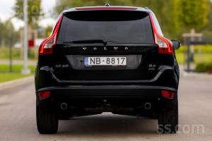 Black Volvo XC60 2013 in Jelgava, with an engine capacity of 2.40 L and mileage of 0 thousand km for 6400 €, photo 6 on AUTOMOTO.COM.LV