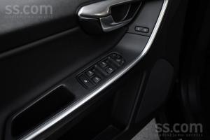 Black Volvo XC60 2013 in Jelgava, with an engine capacity of 2.40 L and mileage of 0 thousand km for 6400 €, photo 14 on AUTOMOTO.COM.LV
