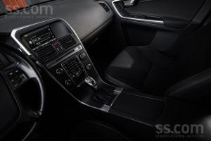 Black Volvo XC60 2013 in Jelgava, with an engine capacity of 2.40 L and mileage of 0 thousand km for 6400 €, photo 16 on AUTOMOTO.COM.LV