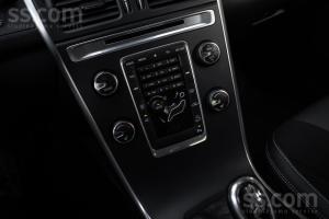 Black Volvo XC60 2013 in Jelgava, with an engine capacity of 2.40 L and mileage of 0 thousand km for 6400 €, photo 17 on AUTOMOTO.COM.LV