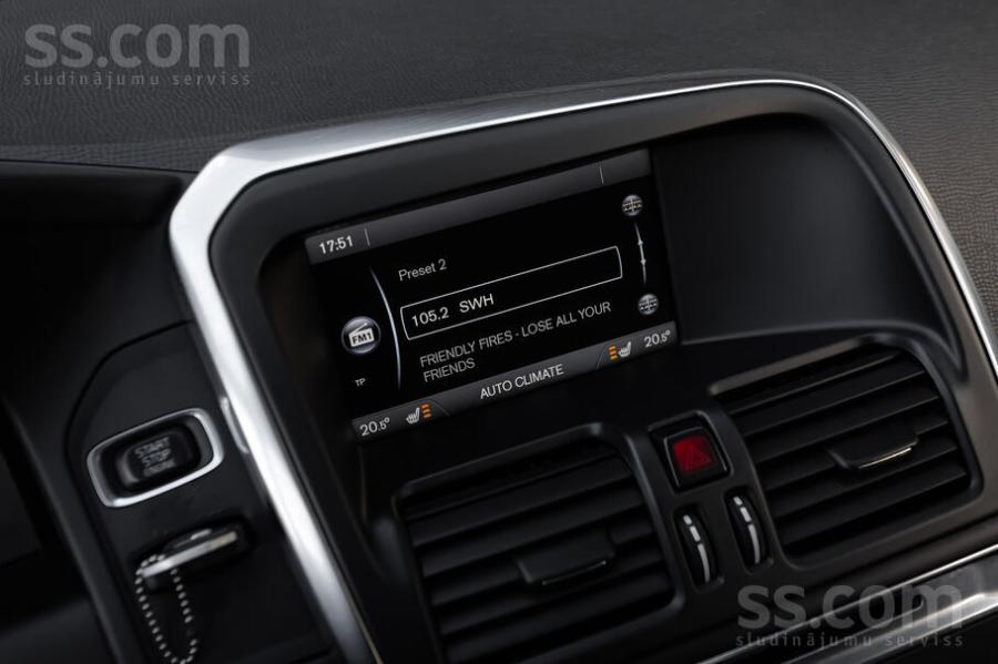 Black Volvo XC60 2013 in Jelgava, with an engine capacity of 2.40 L and mileage of 0 thousand km for 6400 €, photo 18 on AUTOMOTO.COM.LV