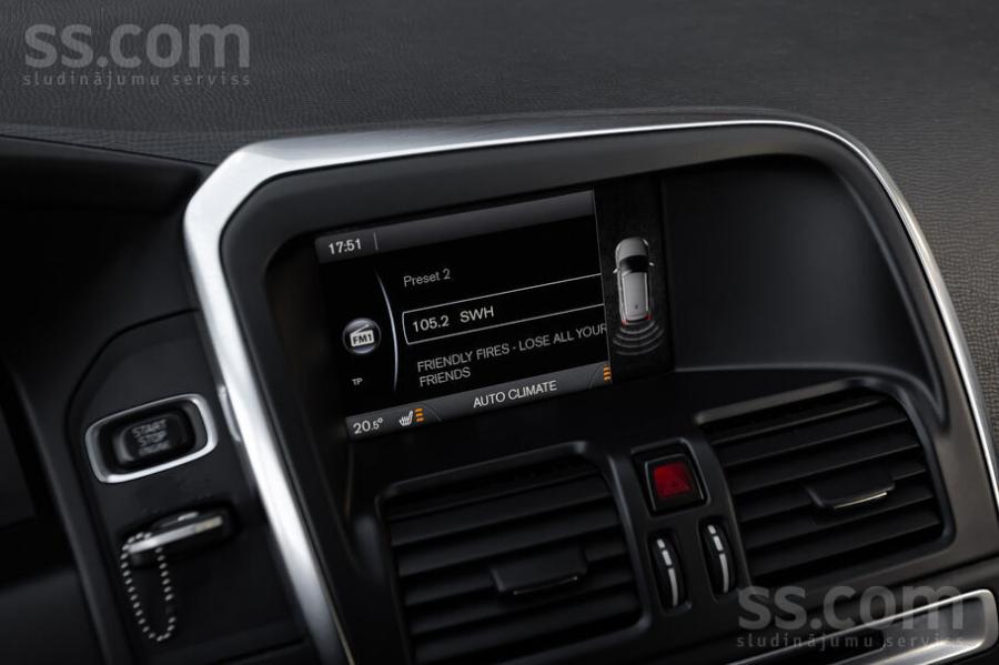 Black Volvo XC60 2013 in Jelgava, with an engine capacity of 2.40 L and mileage of 0 thousand km for 6400 €, photo 19 on AUTOMOTO.COM.LV