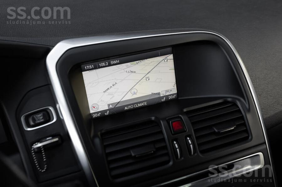 Black Volvo XC60 2013 in Jelgava, with an engine capacity of 2.40 L and mileage of 0 thousand km for 6400 €, photo 22 on AUTOMOTO.COM.LV