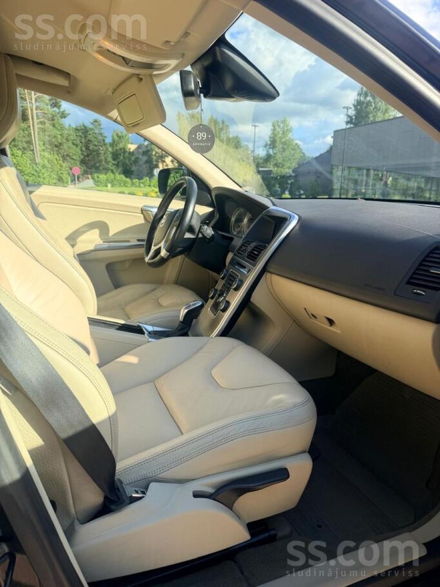 Melns Volvo XC60 2013 Rīga, ar dzinēja tilpumu 2.40 L un nobraukumu 257 tūkst. km par 11300 €, foto 1 vietnē AUTOMOTO.COM.LV