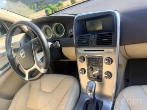 Melns Volvo XC60 2013 Rīga, ar dzinēja tilpumu 2.40 L un nobraukumu 257 tūkst. km par 11300 €, foto 3 vietnē AUTOMOTO.COM.LV