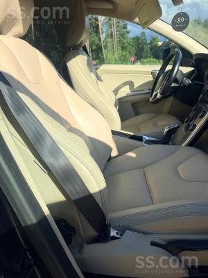 Melns Volvo XC60 2013 Rīga, ar dzinēja tilpumu 2.40 L un nobraukumu 257 tūkst. km par 11300 €, foto 4 vietnē AUTOMOTO.COM.LV